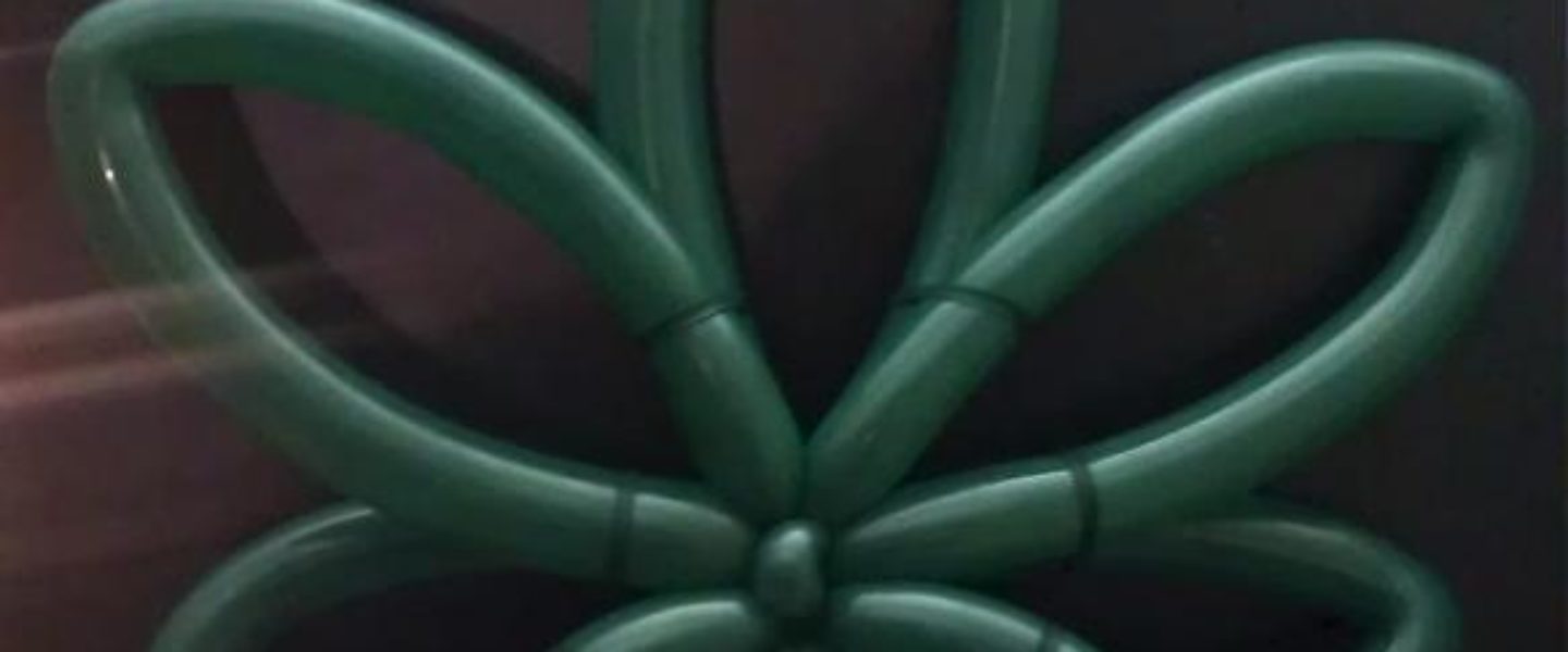 Stoner Balloon Art - Balloon Marijuana Leaf - The Weed Blog