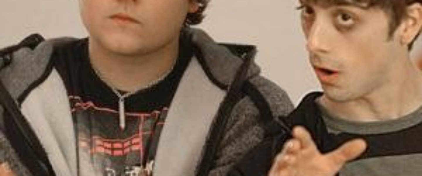 10 Ways To Identify A Stoner - The Weed Blog